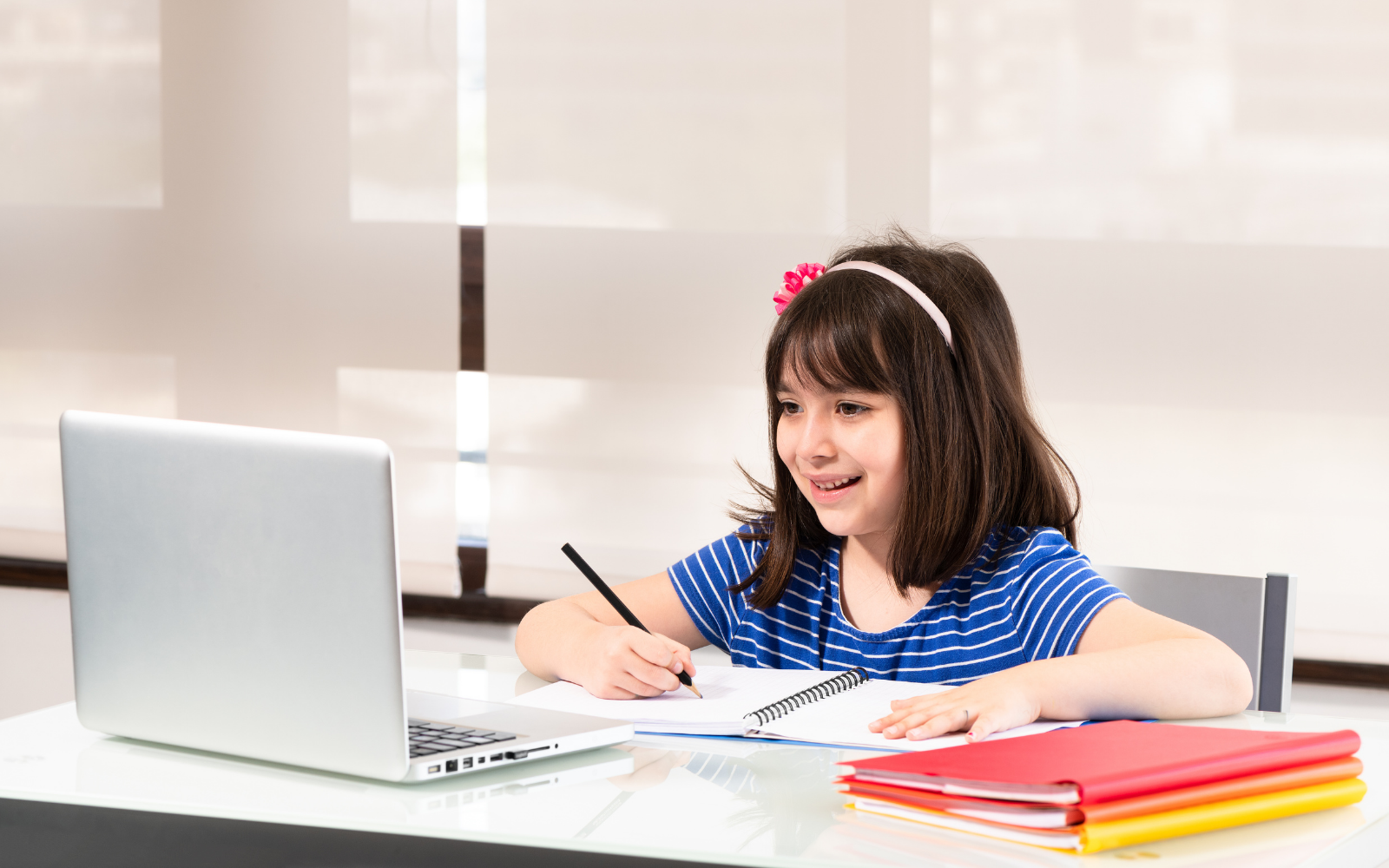 Student Engagement in Live Education: Video Conferencing with Lighting